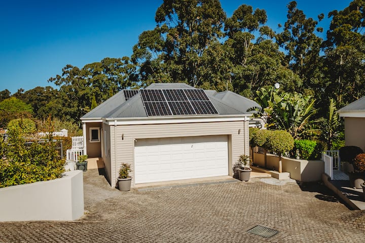 Sidwell Gardens, Adjacent To Kingswood Estate - George