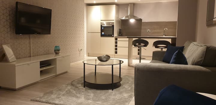 Superb 2 Bedroom Apartment In Central Warrington - Warrington