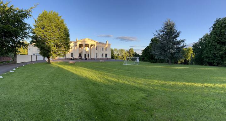 Hilston Park Country Manor, Grounds & Lake. - Monmouth