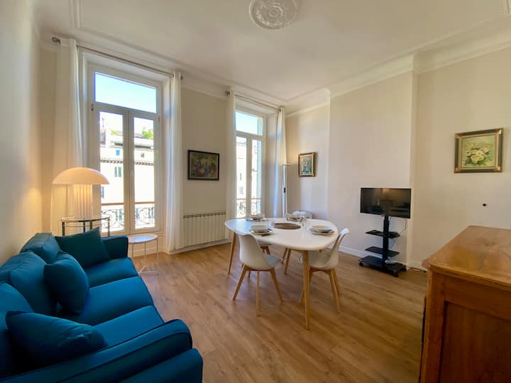 "Fenêtres Sur Cours" Estienne D'orves - 4 Pers. - Marseille