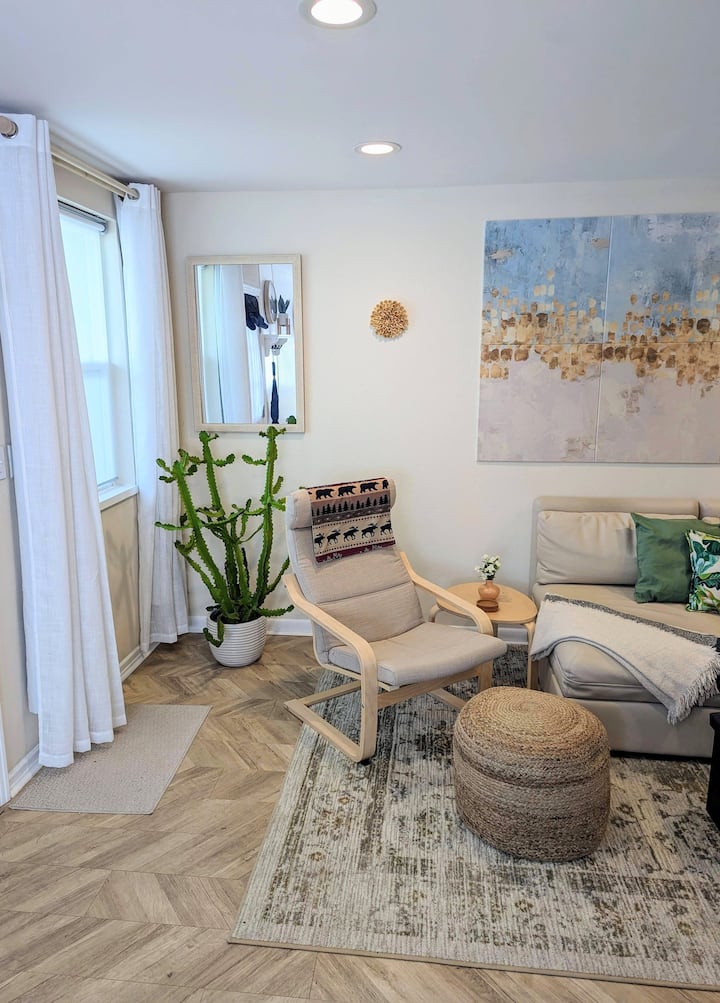 Modern Bright Apt At The Shoppes Of Avondale - Jacksonville, FL