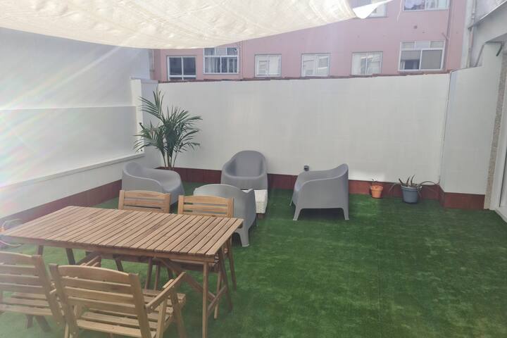 Amplio Y Moderno Piso De 4 Habitaciones Y Terraza - Pontevedra