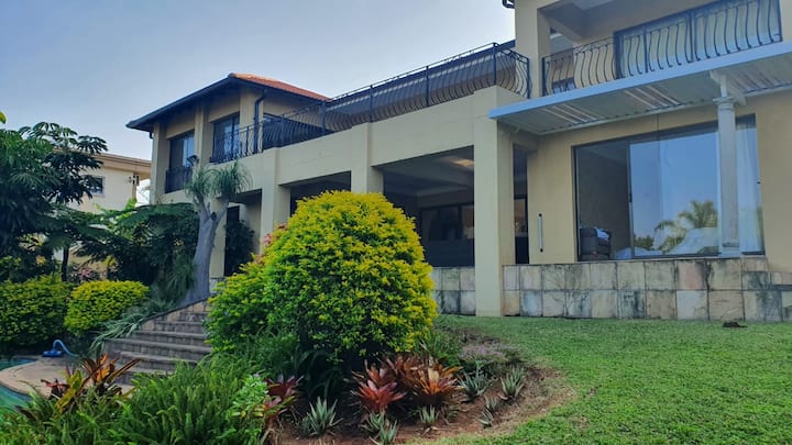 Friendly*5br*house W/pool*ocean*views*nearby*beach - Umhlanga