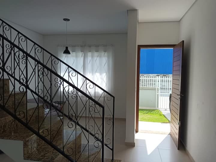 Lindo Sobrado 150m Da Praia Barra Do Saí Itapoá Sc - Itapoá