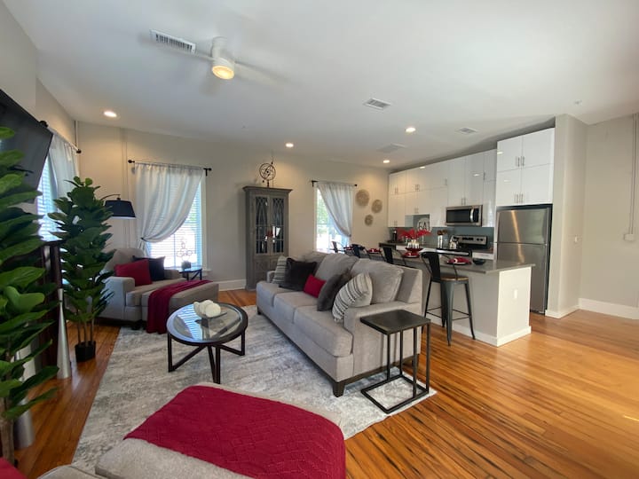 2 Bedroom Apartment In Historic Building - Memphis, TN