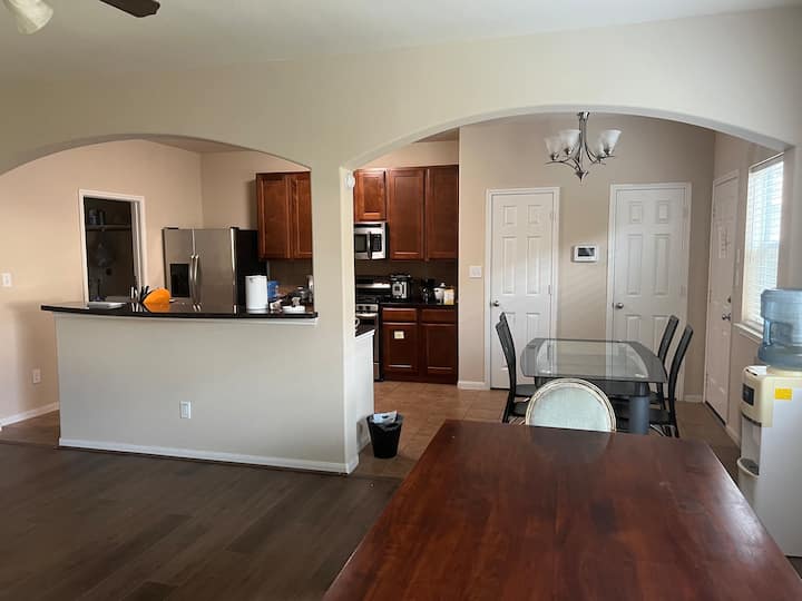 Room 4 Security Community Private Clean Room - Houston, TX