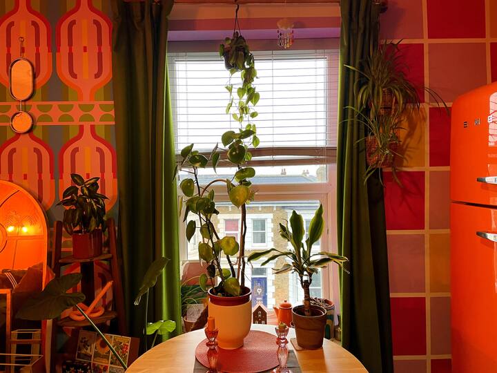 Colourful Seaside 1 Bed Flat - Margate