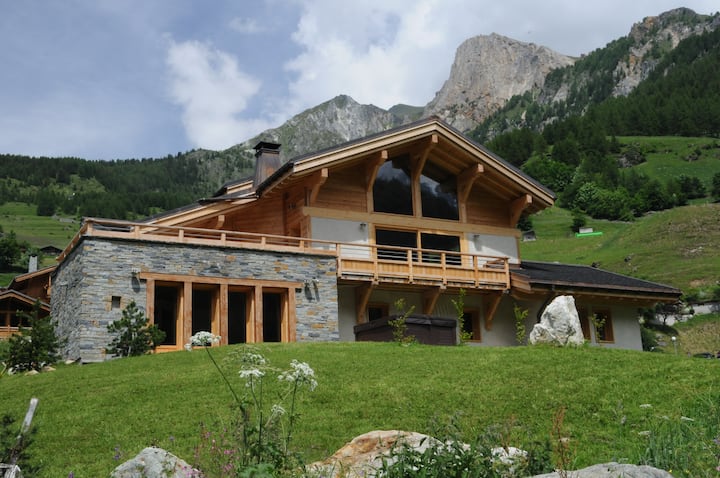 Chalet Spacieux Avec Vue Montagne. Sauna/spa - Fransa
