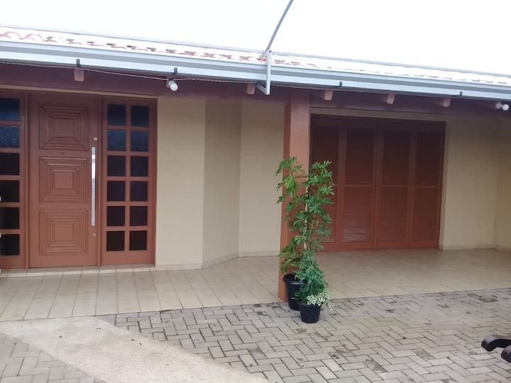 Casa Aconchegante No B. Tristeza. Proibido Festas. - Porto Alegre