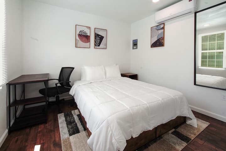 1br Guesthouse+backyard By Downtown Dtx W Queen Bd - Dallas, TX