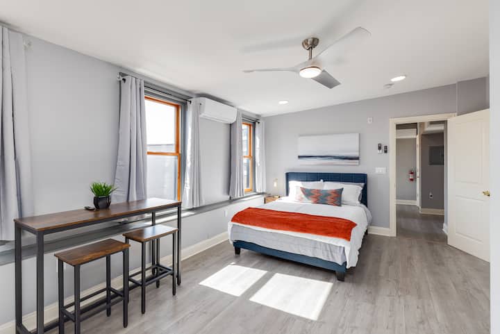 *Northern Liberties Cozy Modern Unit - 12 - Philadelphia, PA