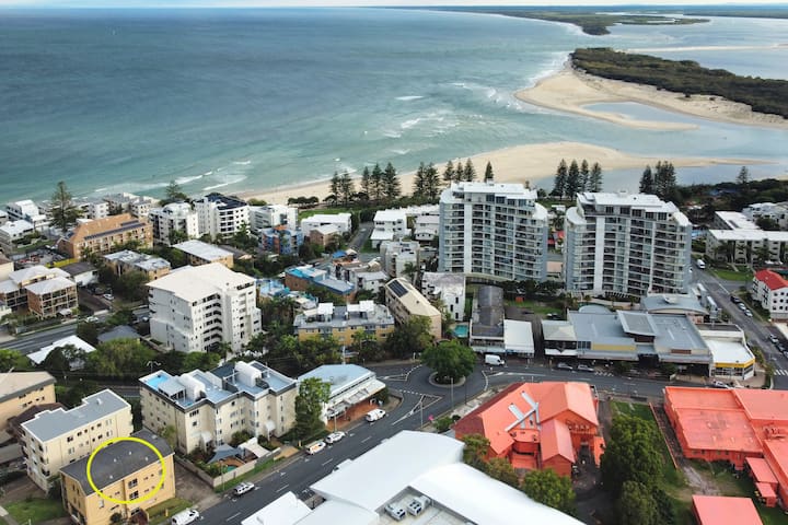 Location Is Everything - Shops, Beaches, Views Zg3 - Caloundra