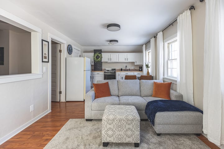 Cozy Missoula Upstairs Apartment - Missoula, MT