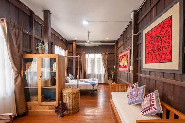 Chompoo House, Near Night Bazar, Near Old City - Chiang Mai