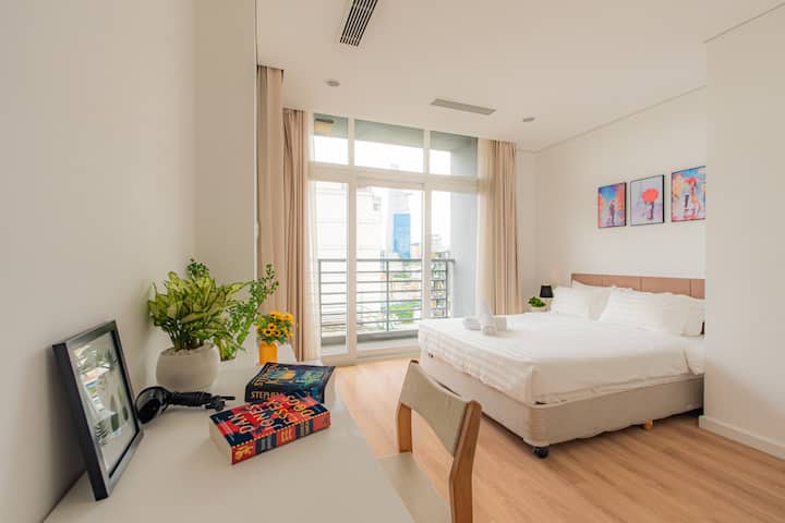 Amazing City Views Apartment Balcony/pool/gym. - Ho Chi Minh City