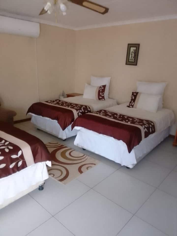 Cottages Stay At Phahladira Shongoane - Lephalale