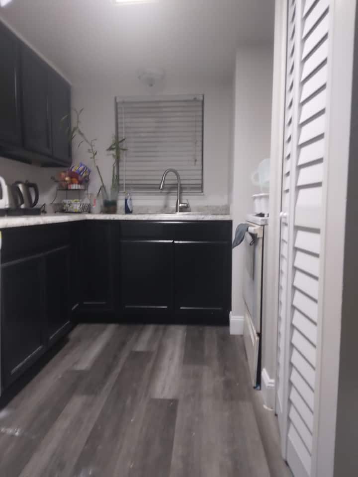 Spacious  2 Bed / 2 Bath On Quiet Street - Sanford, FL