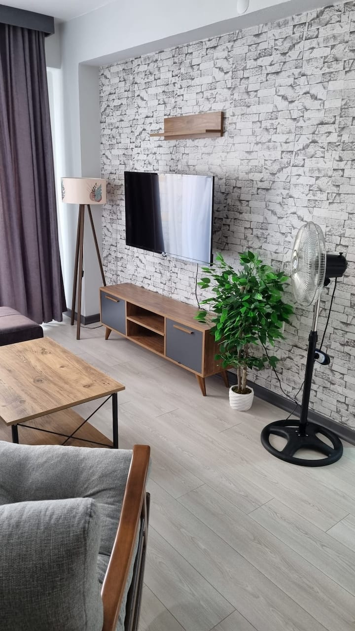 Canakkale Merkezde Full Esyali 1+1 (Ferrah Vetemiz - Eceabat