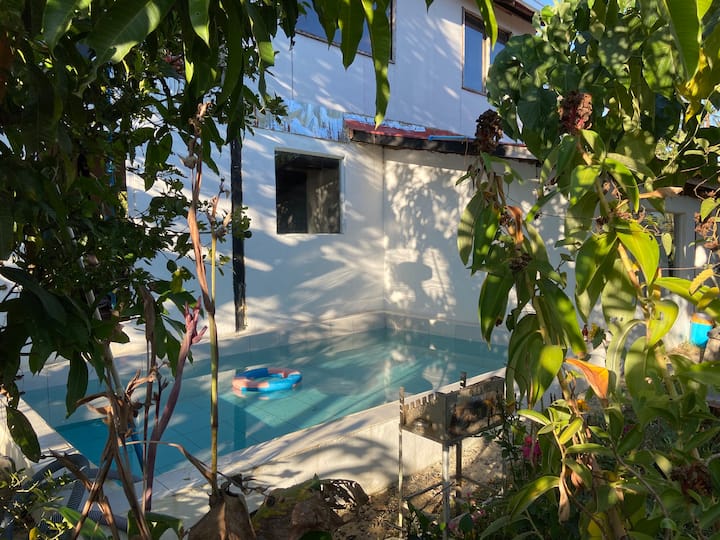 House With Pool - 