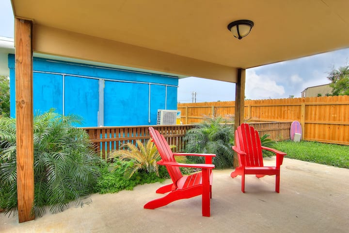 Siesta Villa- Covered Patio | Pet Friendly - Port Aransas, TX
