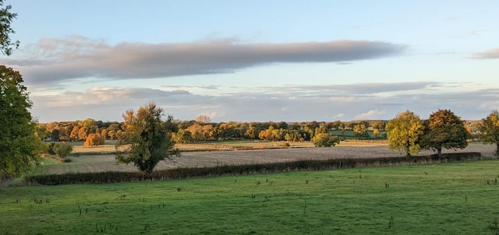 2 Bed 2 Bath Sweeping Views Of Rural Oaksey - Cotswolds