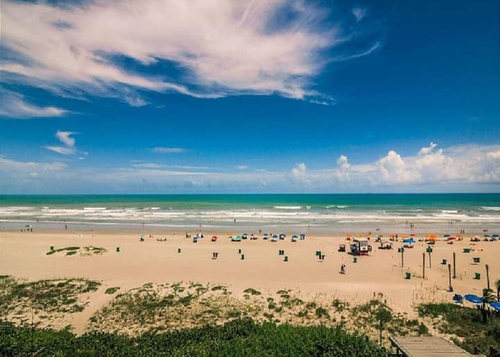 Boardwalk Bungalow: 2b/2b Downtown Oceanview Condo - Cocoa Beach, FL