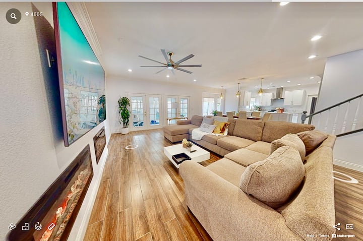 Luxury 4000 Sqft Home W/hottub•8 Min To Strip