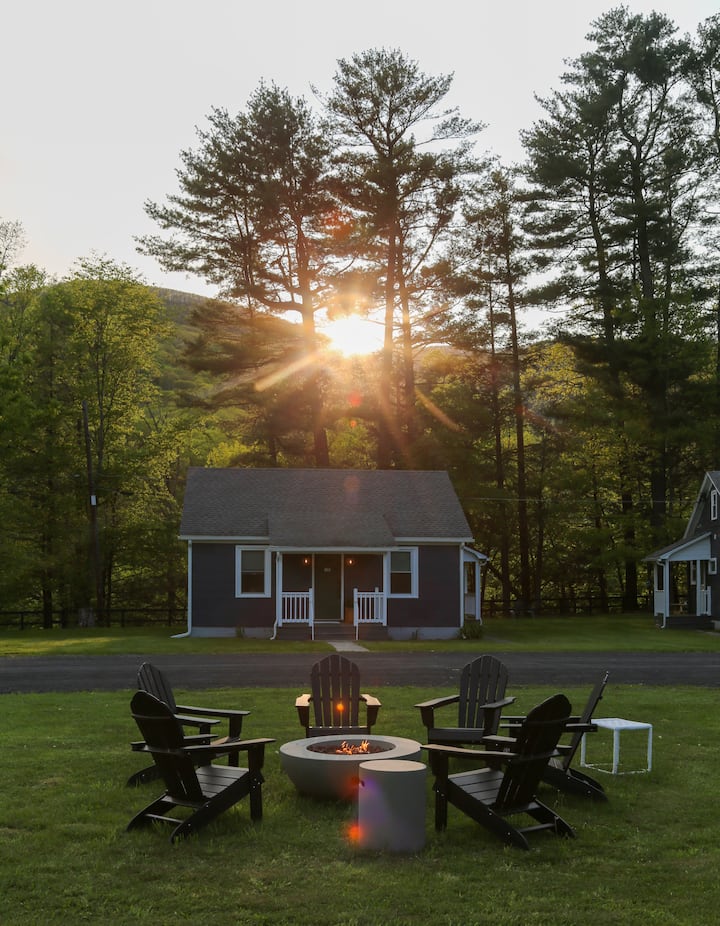 Perchcottages #13: Creek Access + Sauna + Mt Views - Phoenicia, NY