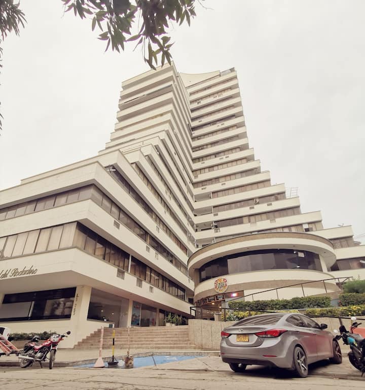 Apto Centro Internacional Rodadero Con Piscina - Santa Marta