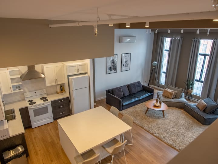 Downtown Mtl Spacious 2 Bdr Loft + Parking - Montreal