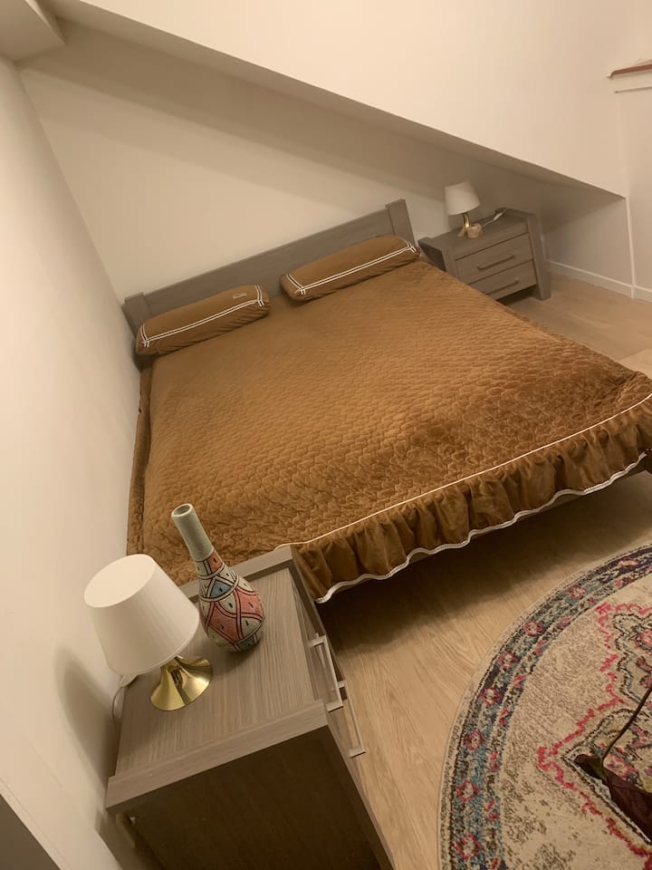 Sfeervolle Kamer Met Gratis Parkeerplaats - Wetteren