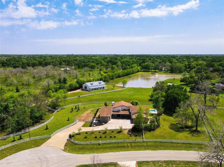 Houston Villa Vacation Rentals - Texas, United States | Airbnb