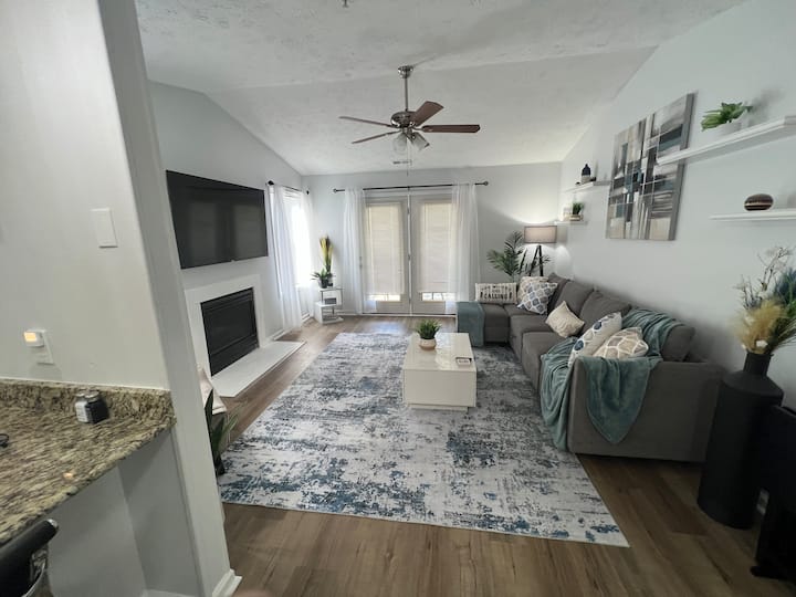 Incredible 3br W/king Beds, Pool, And Playground. - Fayetteville, NC