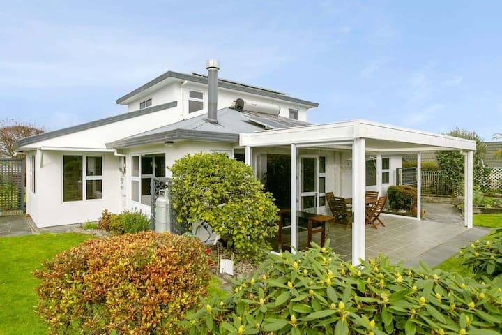 "Tempting On Tui" - Private Home Near Taupo Cbd - Taupō