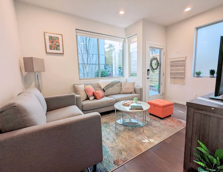 3b/2b Modern Ballard Townhouse W/ Parking And A/c - Bitter Lake - Seattle