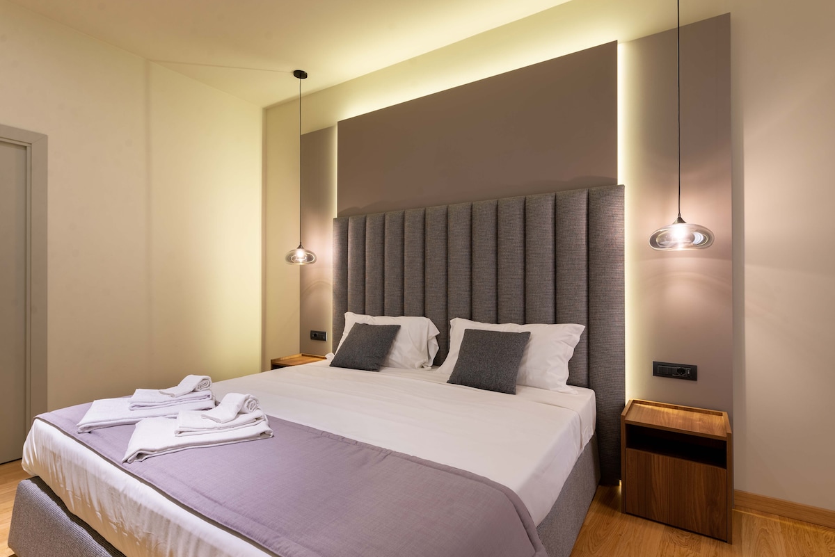 Elical Exclusive Private Suites Double Room. - Bed and breakfasts for ...