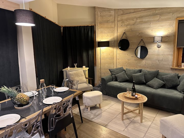 50m2/skis Aux Pieds/6 Couchages/parking Couvert - Courchevel