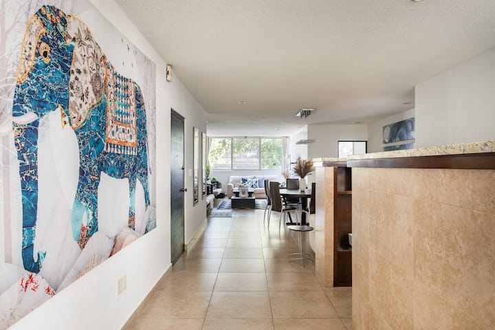 Close To Wtc | Pepsi Center | Ideal For Groups - Mexico State