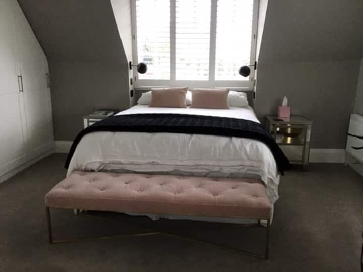 Luxury Suite In Legacy House, West Sussex. - Bognor Regis