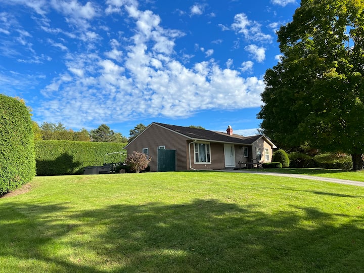Cozy Home Near Killington/pico Mt. With Hot Tub - Rutland, VT