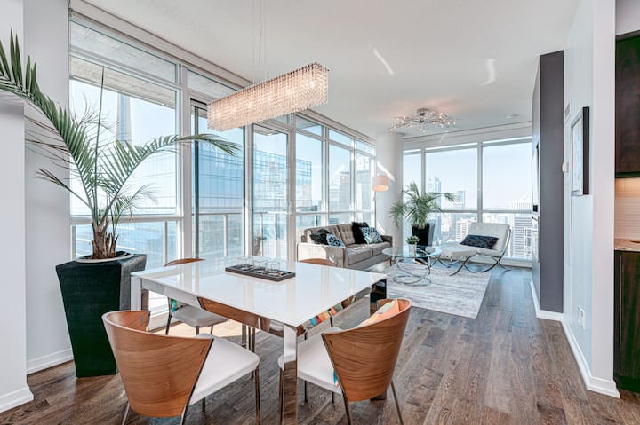 Million Dollar Views, Free Parking,  Wifi - Toronto