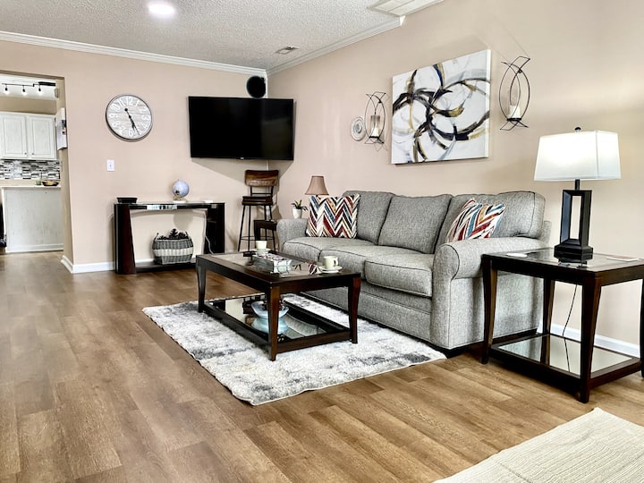 Quaint Townhouse In Clt - Charlotte, NC