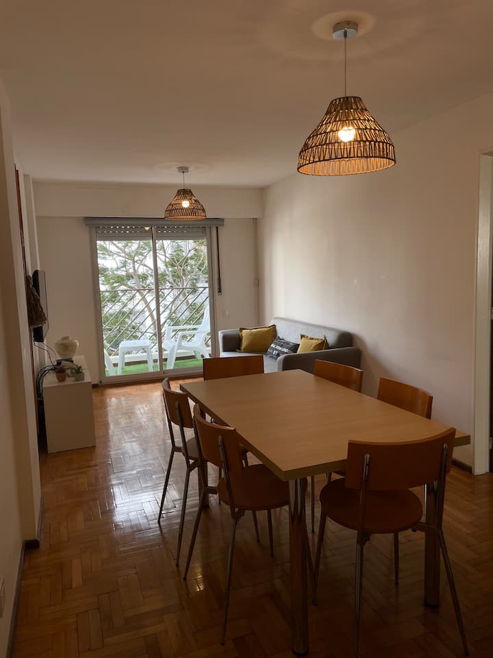 House Steps From The Monument, Prime Location - Rosario