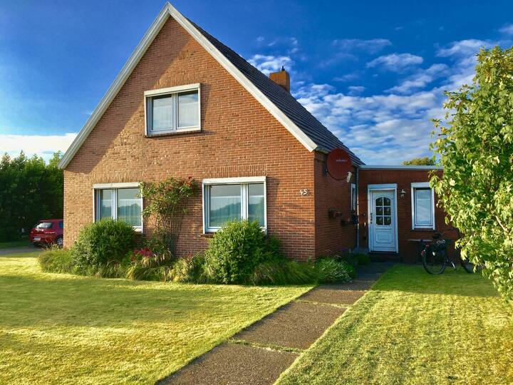 Schöne Eg Ferienwohnung Mit Kostenlosem Parkplatz - Borkum