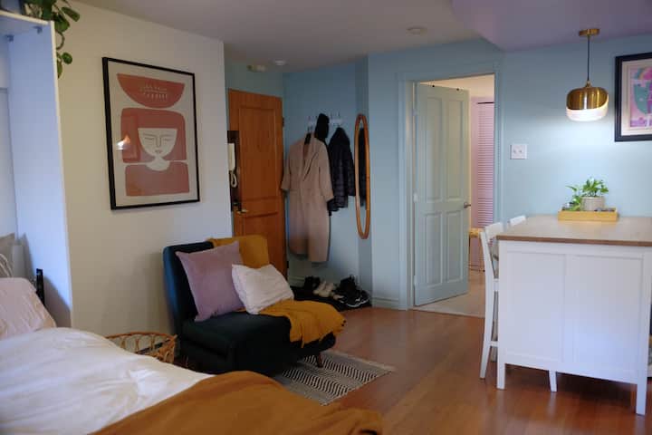 Joli Studio Sur Plateau - 5min Du Parc Lafontaine - Montreal