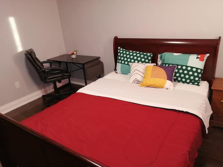 Gorgeous 1bedroom3_ajax Centrally Located_offhw401 - Ajax