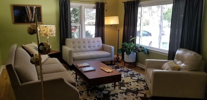 Rambler: 2 Rooms, Private Bath, Private Living Rm - Grand Junction, CO