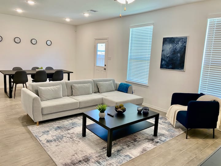 4-br Cheerful Home Long Term Stay Equipped In Katy - Katy