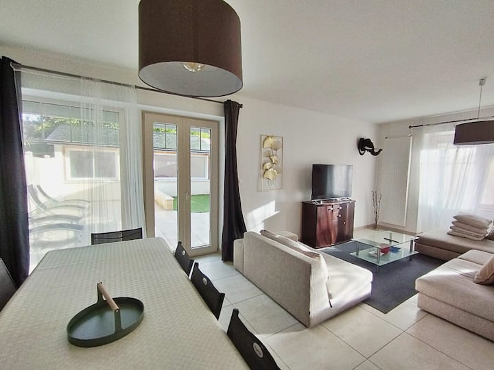 Maison Beaumont 180 M2  - 4 Ch - Parking - Bourges