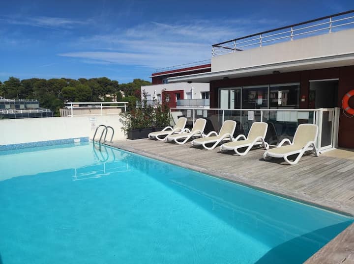 Confort & Praticité : Appart 2 Pièces Avec Piscine - Antibes